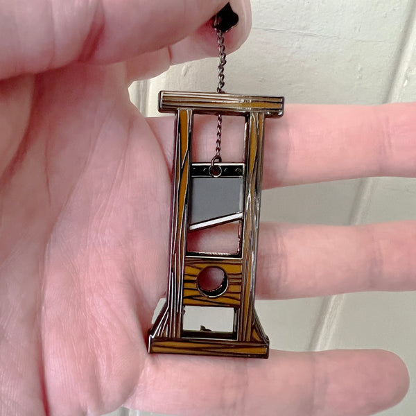 Moving Guillotine Pin – Inner Decay